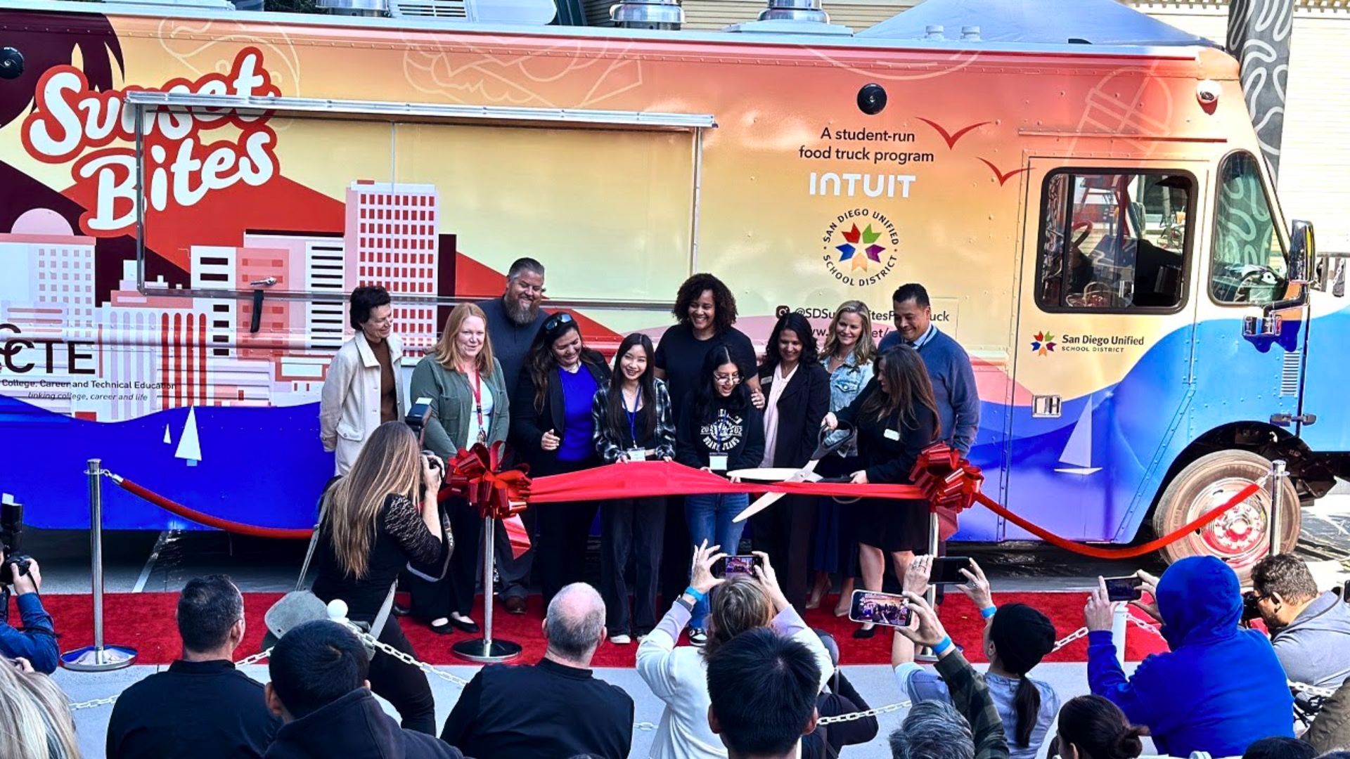 San Diego Unified School District unveils student-run food truck Sunset ...